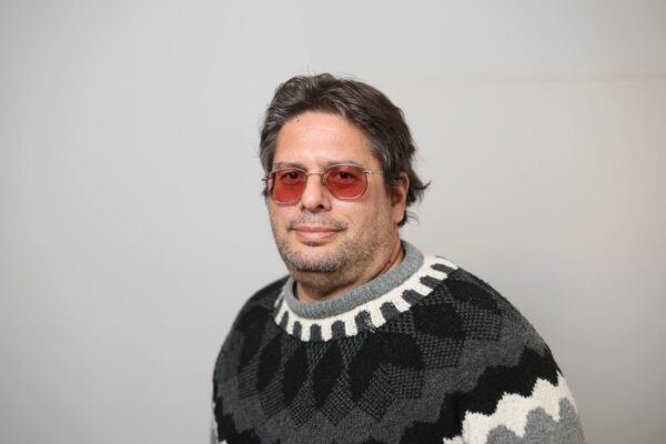 Bruno Mesz – Programa Presente Continuo